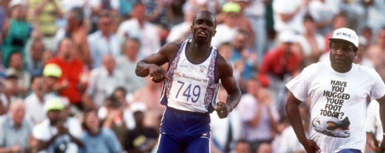 Jim Redmond, người cha giúp con trai về đích 400m Olympic 1992 qua đời ...